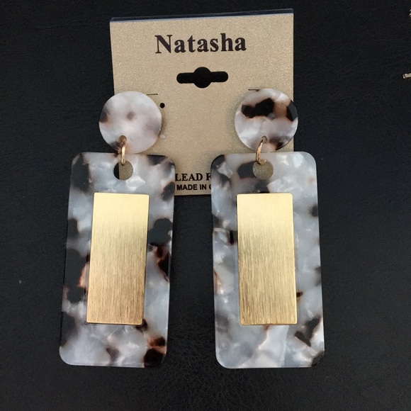 Natasha Couture | Jewelry | New Natasha Resin Gold Cream Brown Earrings ...